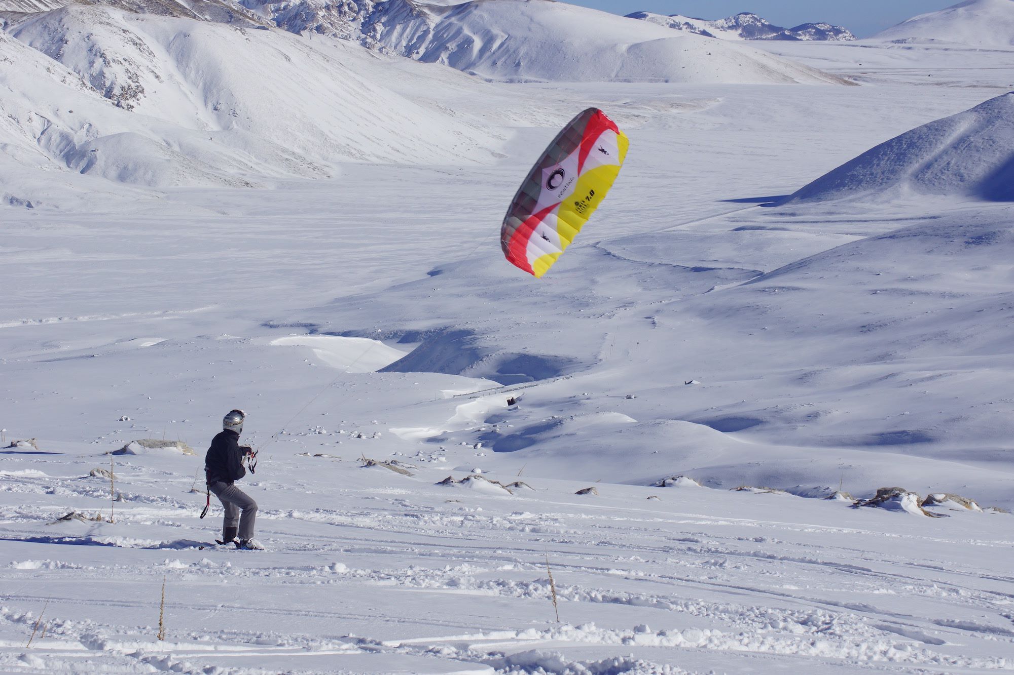 Home - GoSnowkite-Snowkite Experience in Abruzzo a soli 100KM da Roma.